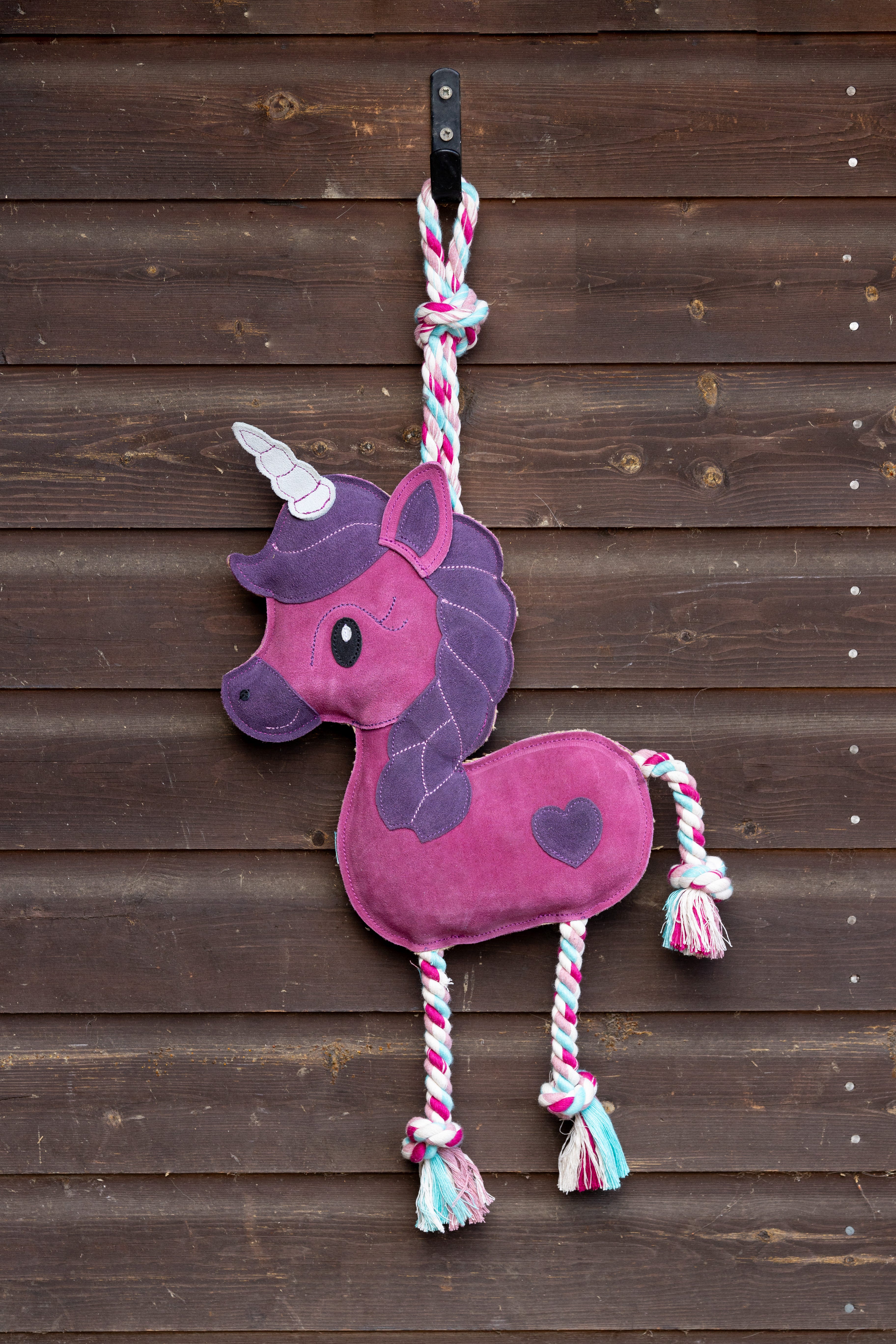Hy Equestrian Stable Toy Sparkle The Unicorn - Battles